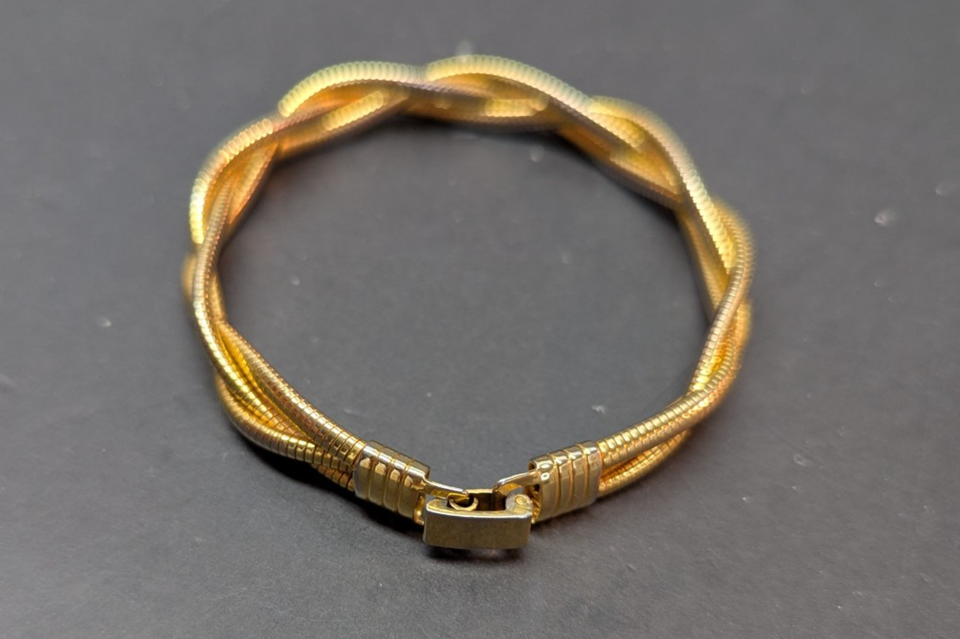 Twisted Bangle Bracelet Gold Tone Snap Lock 7.5 Inch Unmarked | eBay