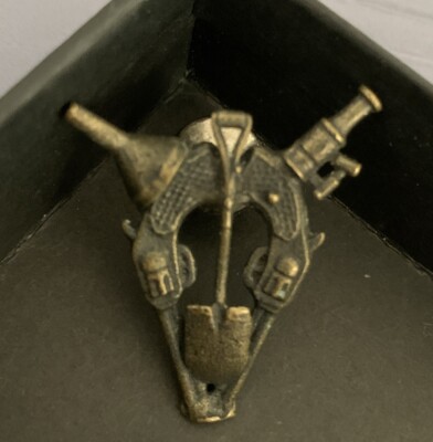 3 D RARE OUTLAW PIN | eBay