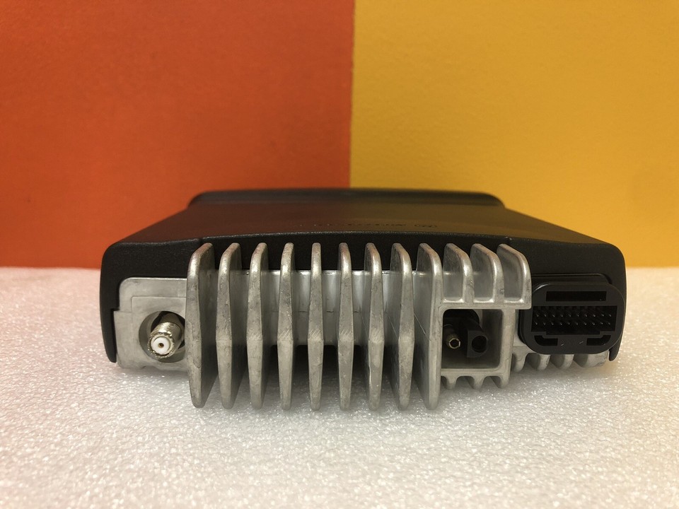 Motorola CDM750 (AAM25SKC9PW1AN), 25-40 W, 4 CH, 2-Way UHF Radio ...