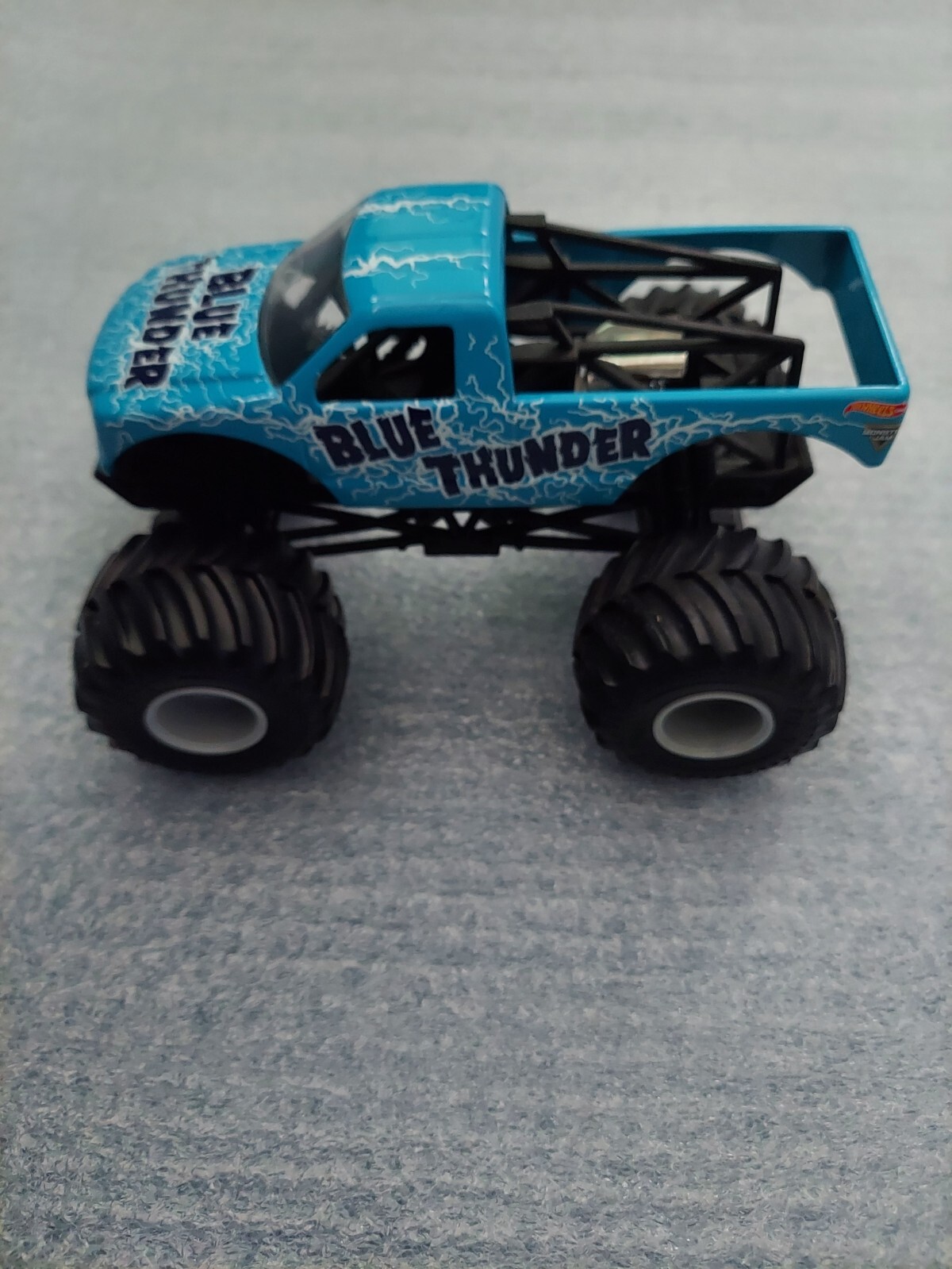 Hot Wheels Monster Jam Truck BLUE THUNDER (Light Blue) 1:24 scale ...