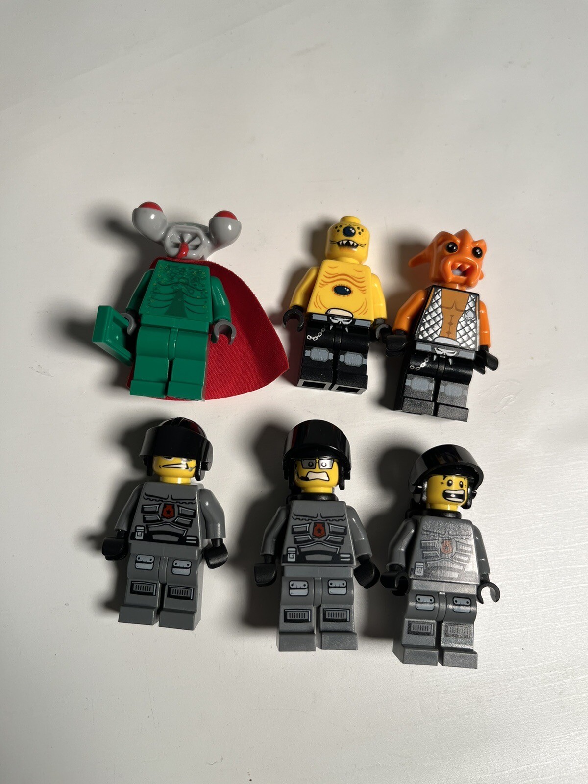 Lego Minifigure 6 Lot Space Police Aliens Officers Accessories ...