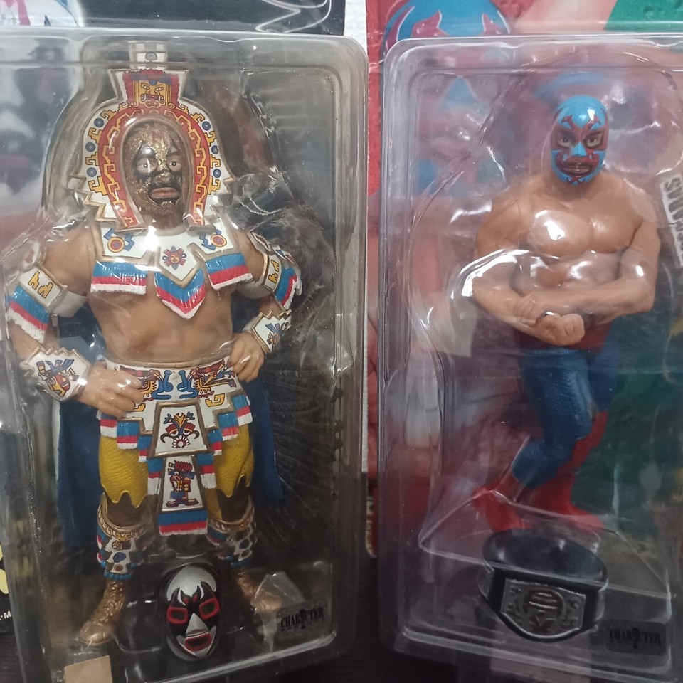 Wrestling Figure Mil Mascaras Dos Caras Limited Gold Version Character ...