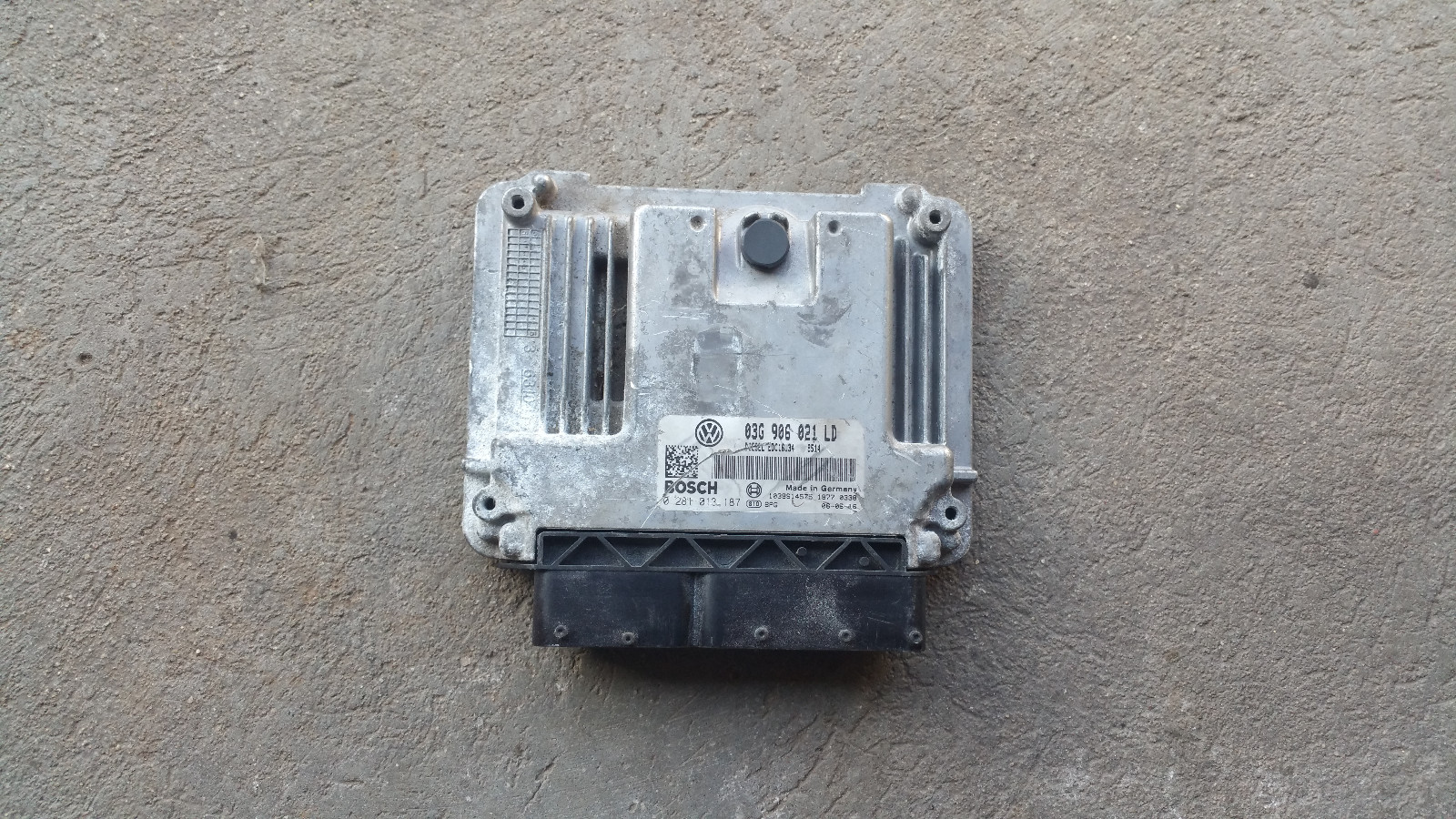 Skoda ECU Engine Control Unit 03G906021LD 0281013187 EDC16U34 immo off ...