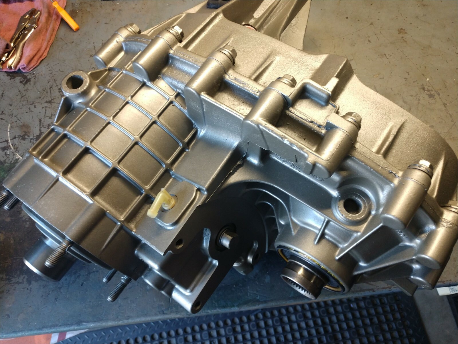 263 HD gm transfer case 01-07 Chevy trucks, Updated New Rear Aluminum ...