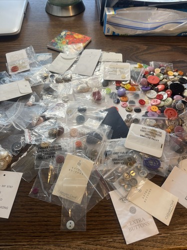 Replacement Buttons & Thread Lot - Various Manufacturers - | eBay