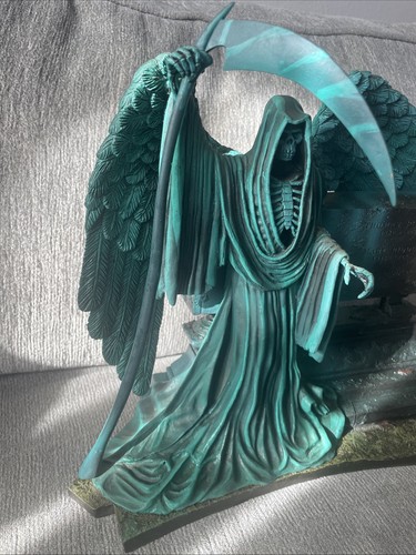 NECA Harry Potter Vs. Lord Voldemort Graveyard Duel Riddle Incomplete ...