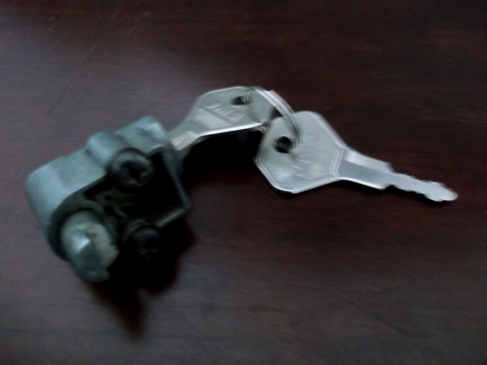 Kawasaki Z1 Z1A Z1B 900cc Genuine Seat Lock Catch & 2x New Key #755 ...