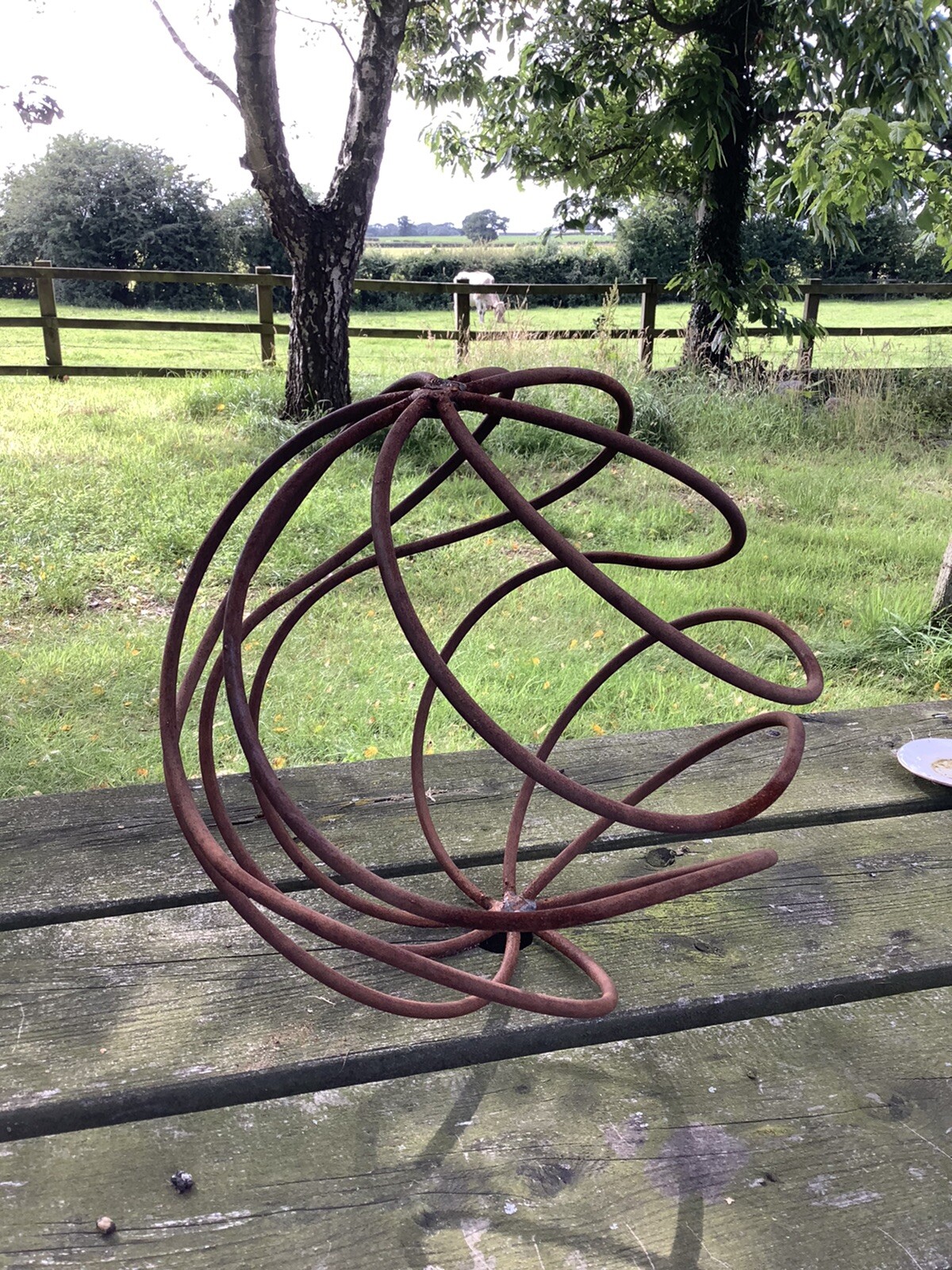 🇬🇧 METAL RUSTY SPHERE GARDEN ORNAMENT - STEEL CAGE BALL RUSTIC ART 🌸🌿 ...