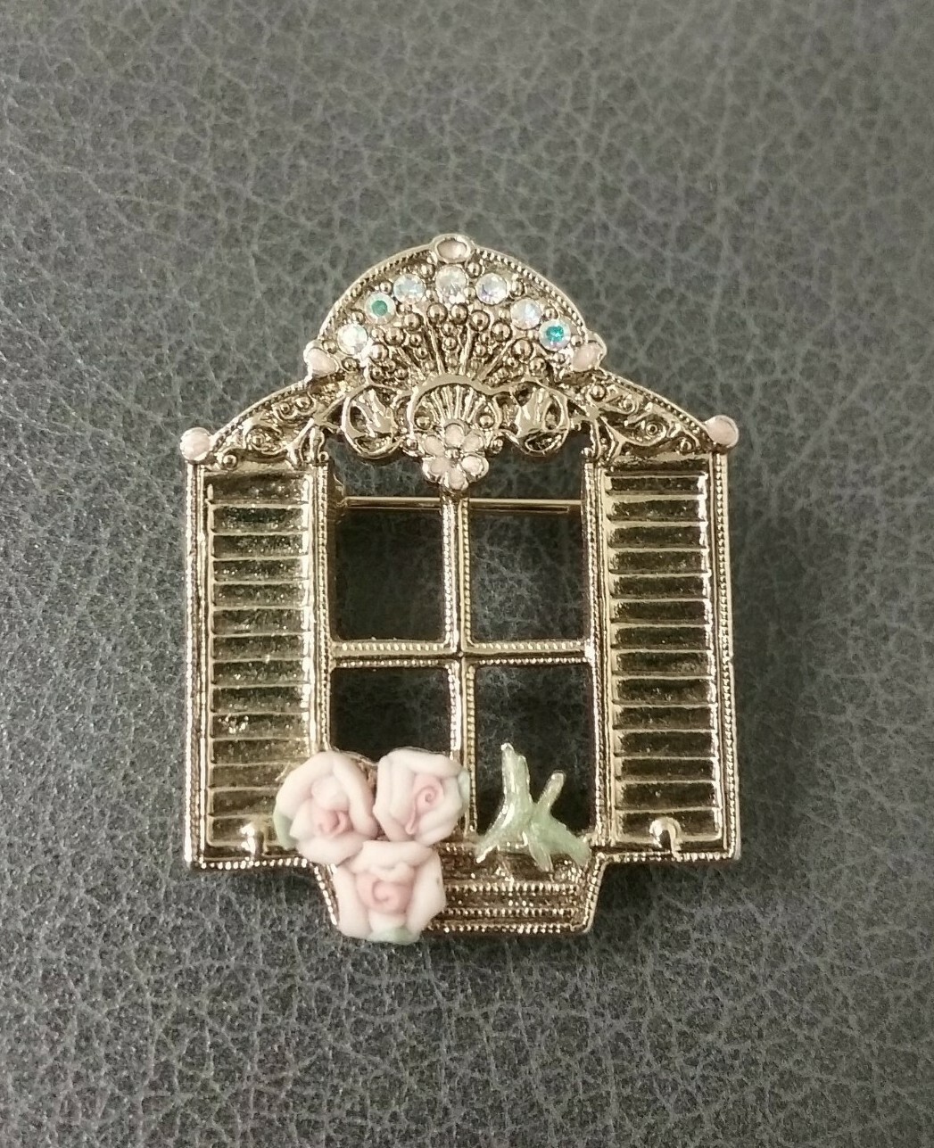 Victorian Window Box Roses 3D Gold Rhinestones Vtg Pi… - Gem