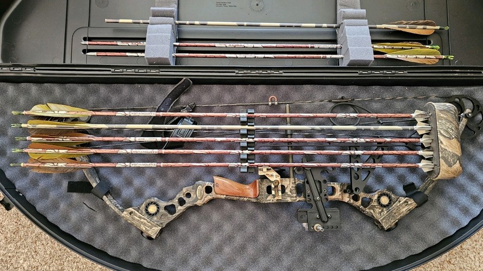 Mathews Q2 - RH - 60# Bow with GW5 Sight, Mathews Quiver and Hard Case ...