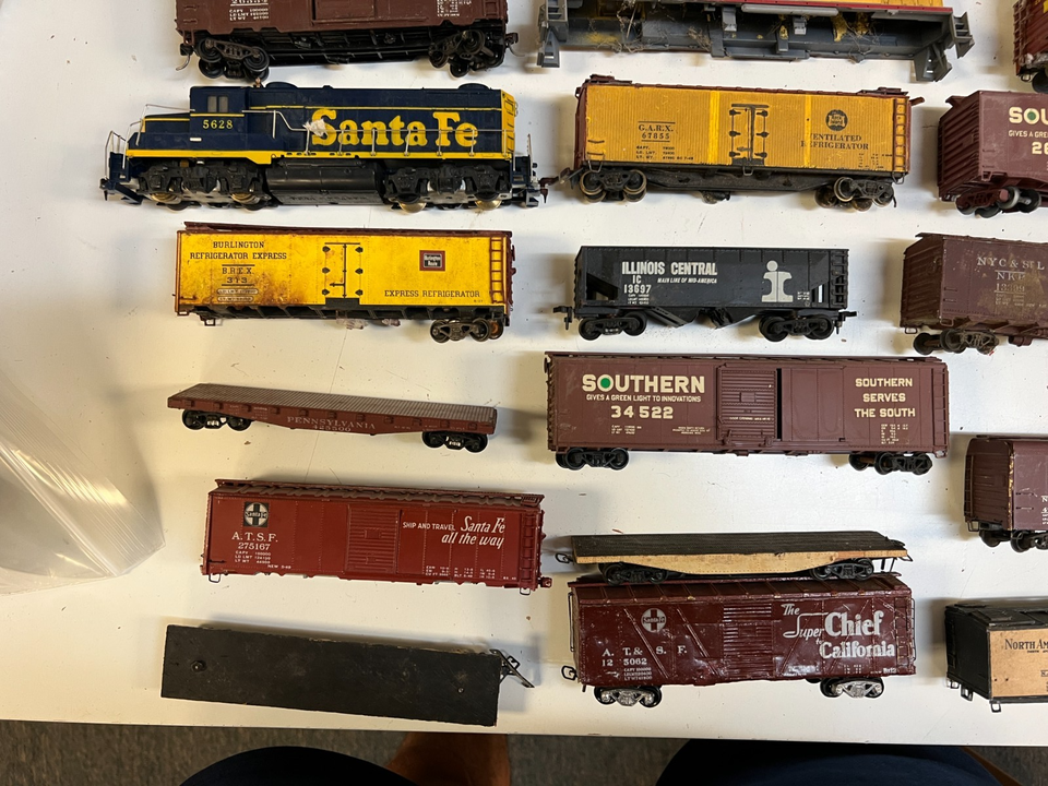 Lot of 28 Ho Scale Rough Parts Freight Train Cars Boxcar / Tankers / Flatcars | eBay