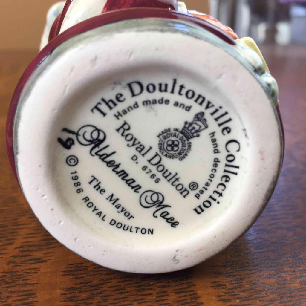 Royal Doulton Alderman Mace The Mayor D6766 Toby Mug Jug Porcelain ...