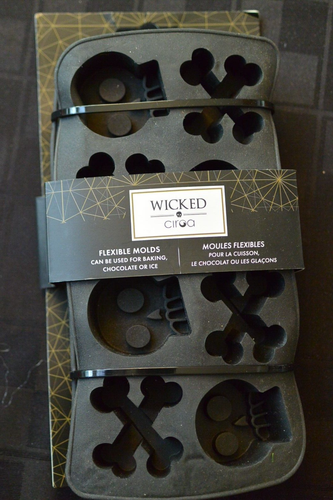 NEW Ciroa Wicked Skull And Crossbones Flexible Silicone Candy Ice ...