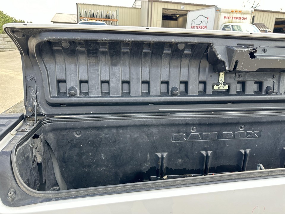 12-23 DODGE RAM 1500 6'4 BOX BED STORAGE IN SIDE, BRIGHT WHITE CLEAR ...