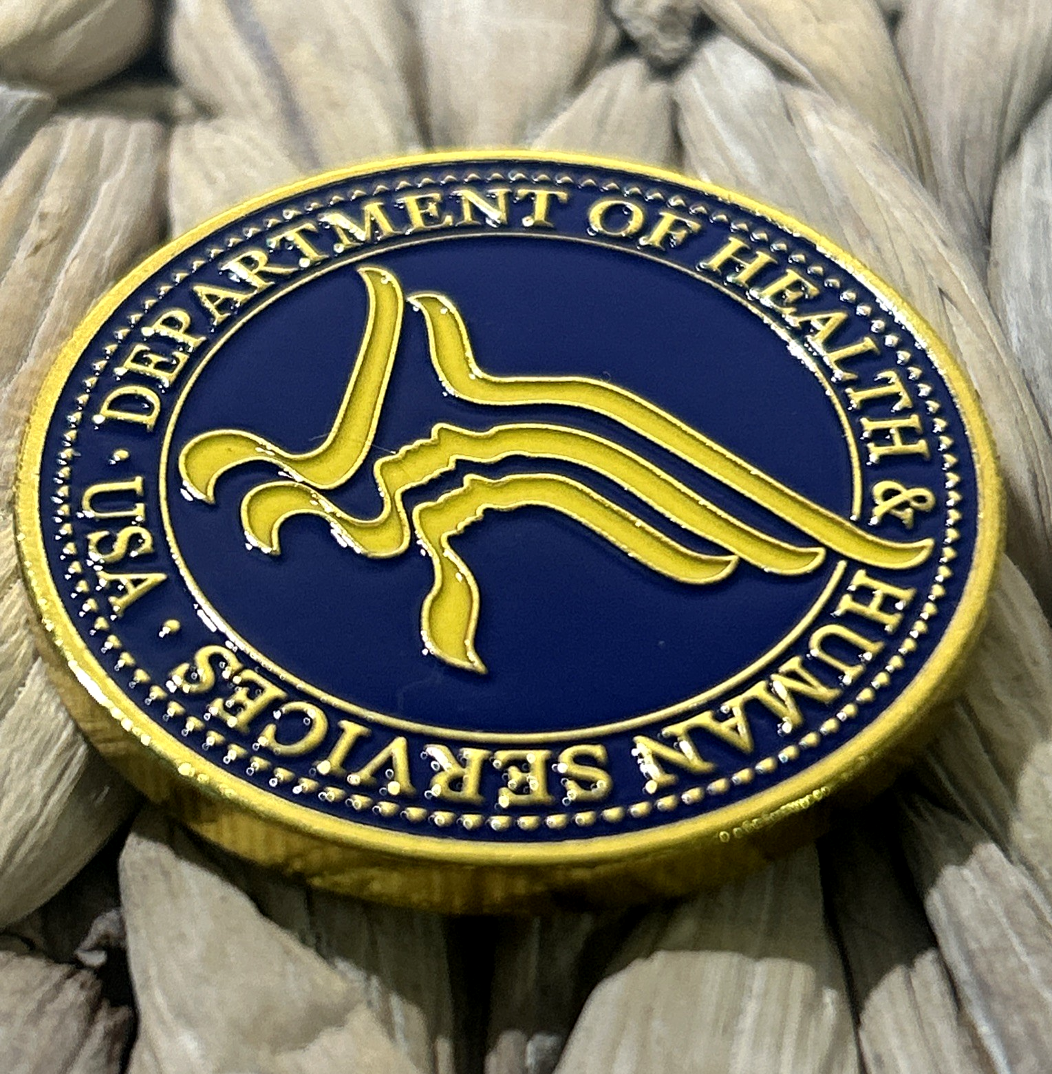 US DEPARTMENT OF HEALTH & HUMAN SERVICES DOHHS-Challenge Coin | eBay