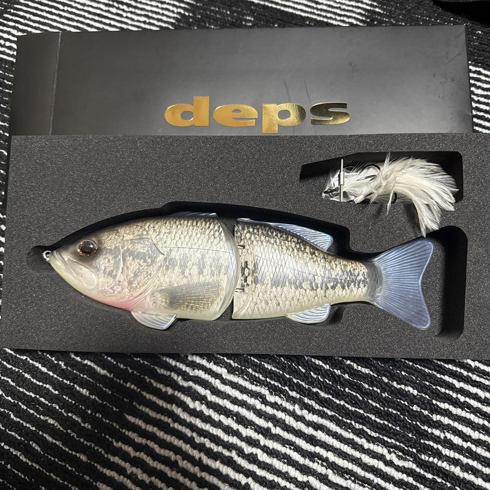 Deps Codename Type Slow Sinking UV Frozen Bass Fishing Lure | eBay