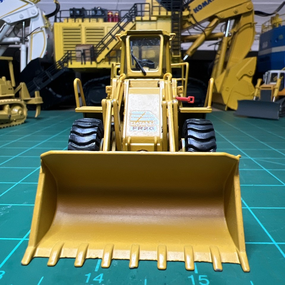 Fiat Allis FR20 Wheel Loader 1/50 Scale Diecast Old Cars Made in Italy ...