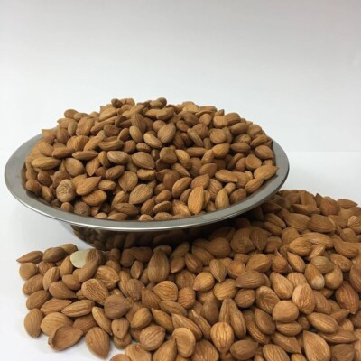 100% Naturally Dried Whole Apricot Kernels Organic Raw Apricot Seeds ...
