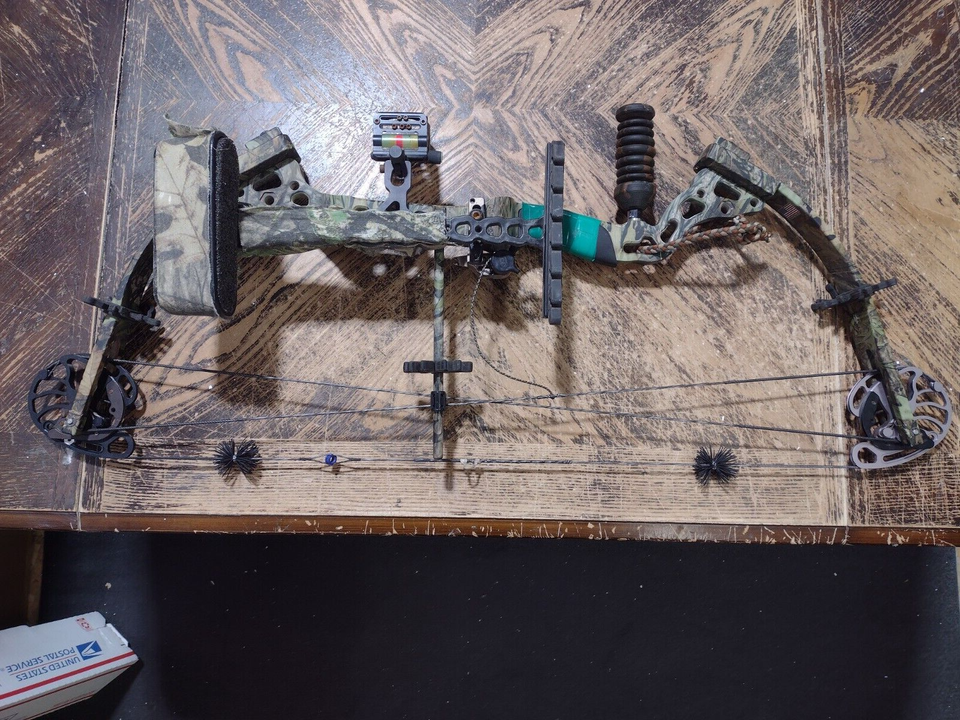 BOWTECH TOMKAT RIGHT HAND BOW WITH ACCESSORIES | eBay