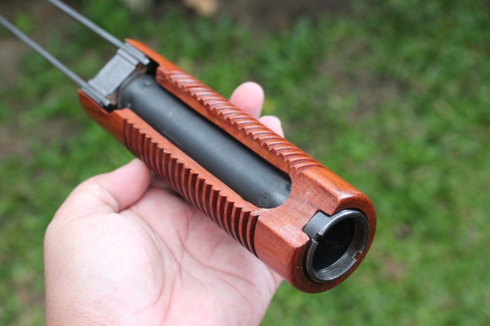 FOREARM & STOCKS GRIPS MOSSBERG 590 SHOCKWAVE 12 GA. PADAUK WOOD ...