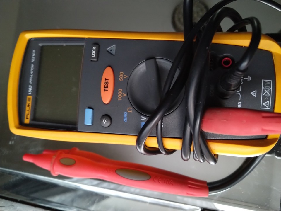Fluke 1503 Digital Insulation Resistance Tester High Precision Megger ...