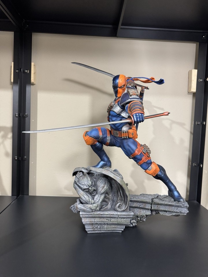 Sideshow Deathstroke Premium Format Figure Statue 1:4 Scale Batman Rare ...