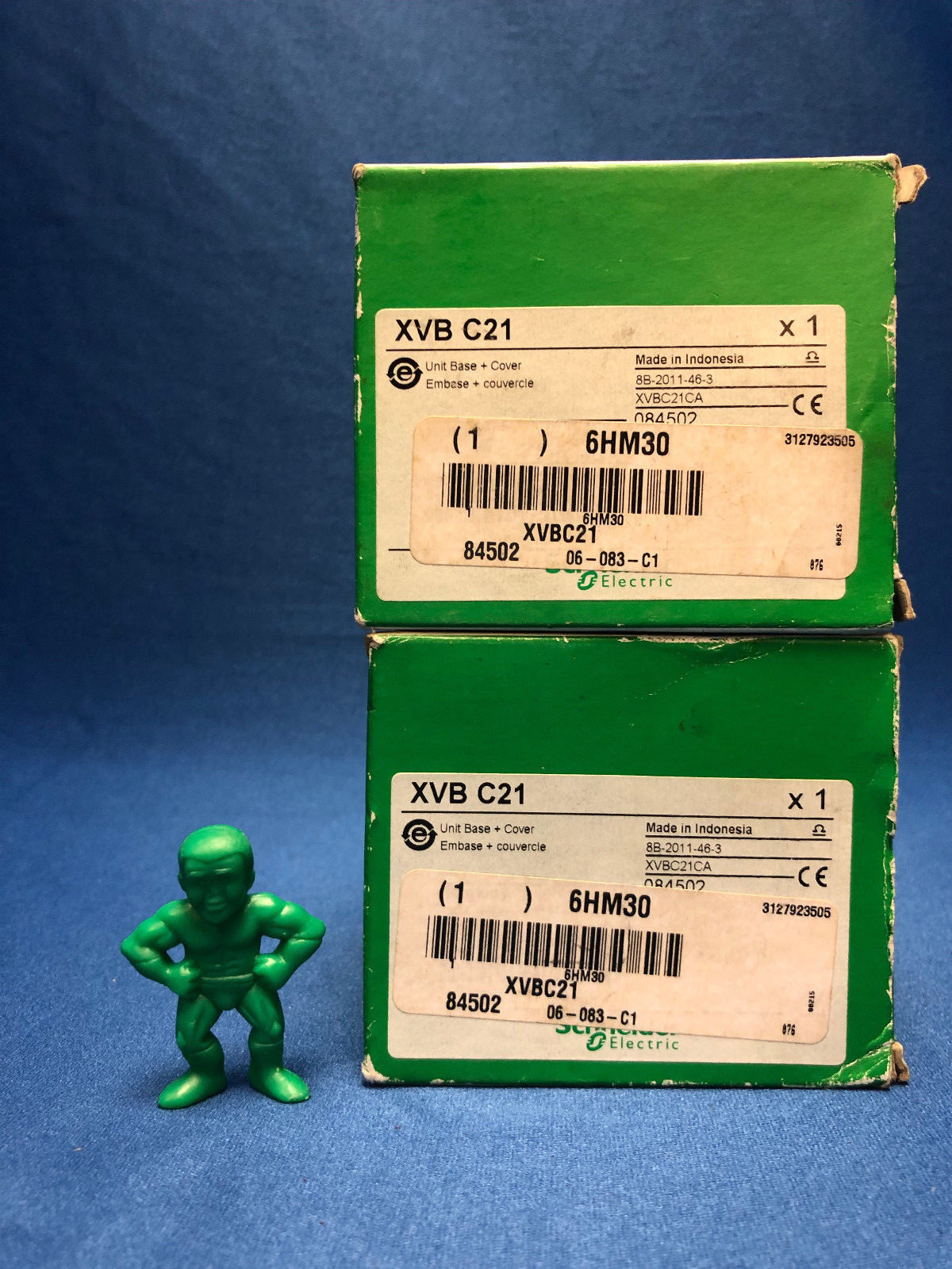 Schneider XVB C21 6HM30 Harmony Unit Base & Cover *LOT OF 2 | eBay