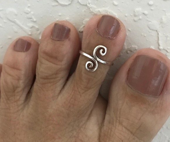 Daily Use Women's Solid Metal Adjustable Fancy Toe Ring White Gold ...