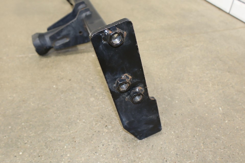 03-06 Chevrolet SSR Rear Towing Trailer Hitch Receiver OEM | eBay