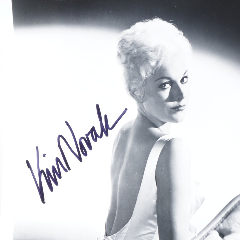 ^ Kim Novak Actress Signed Autographed 8x10 Black & White Photo w/ COA ...