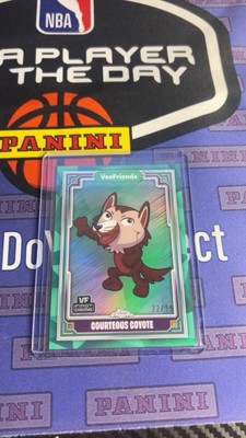 2025 Topps Chrome Courteous Coyote Vee Friends Aqua Refractor /99 | eBay