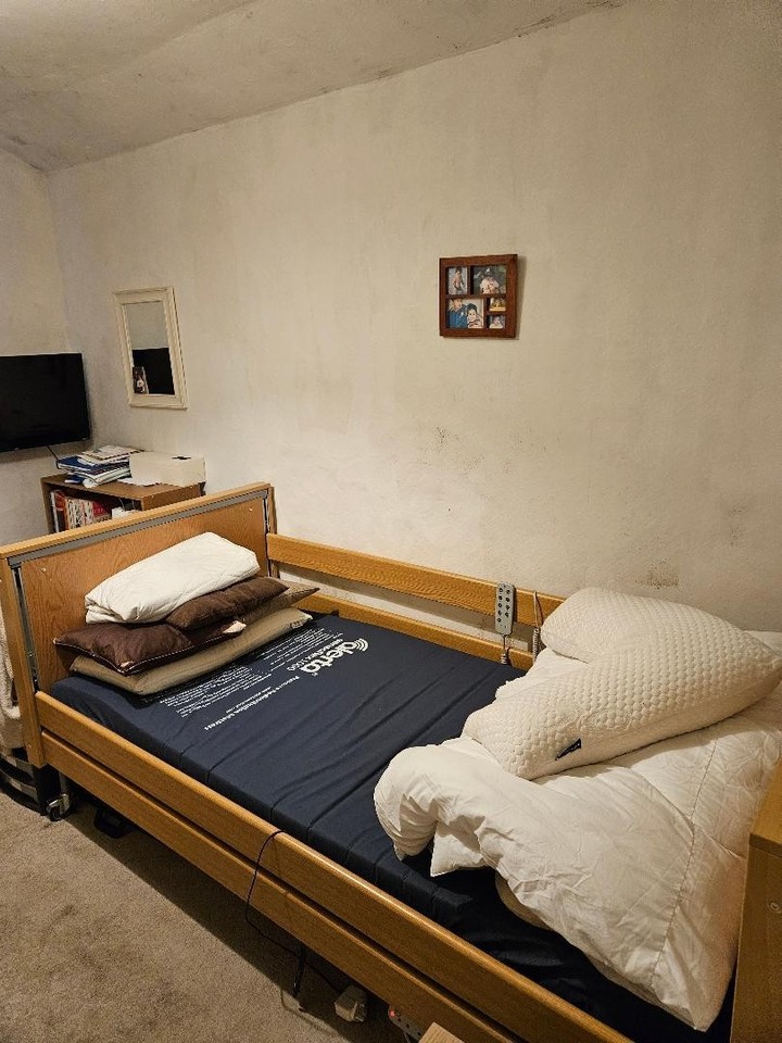 Drive Casa Med Classic FS Profiling Bed with Side Rails - Oak | eBay UK
