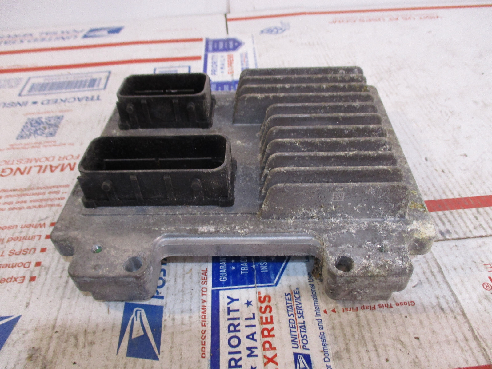 11 Chevrolet Aveo Engine Control Module Unit ECM 12636385 C12 014 for ...