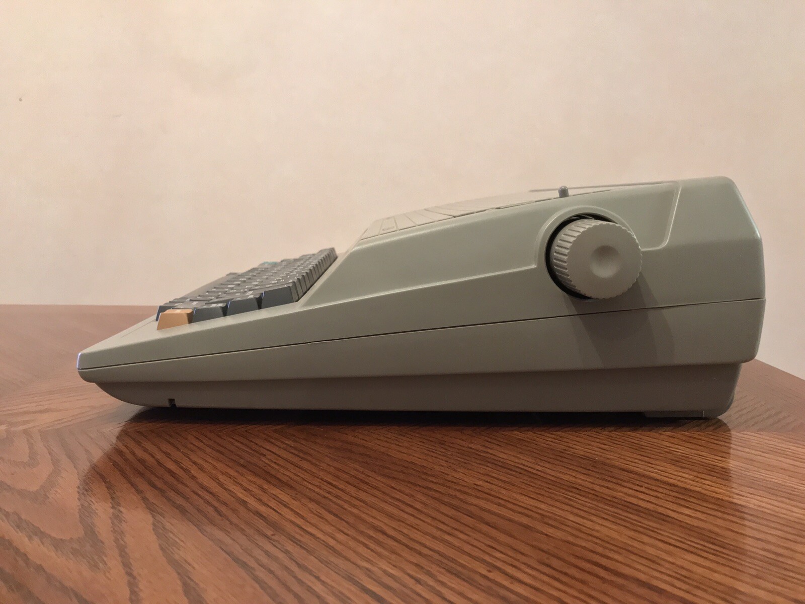 SHARP QL-820 CELEBRA PORTABLE ELECRONIC TYPEWRITER | eBay