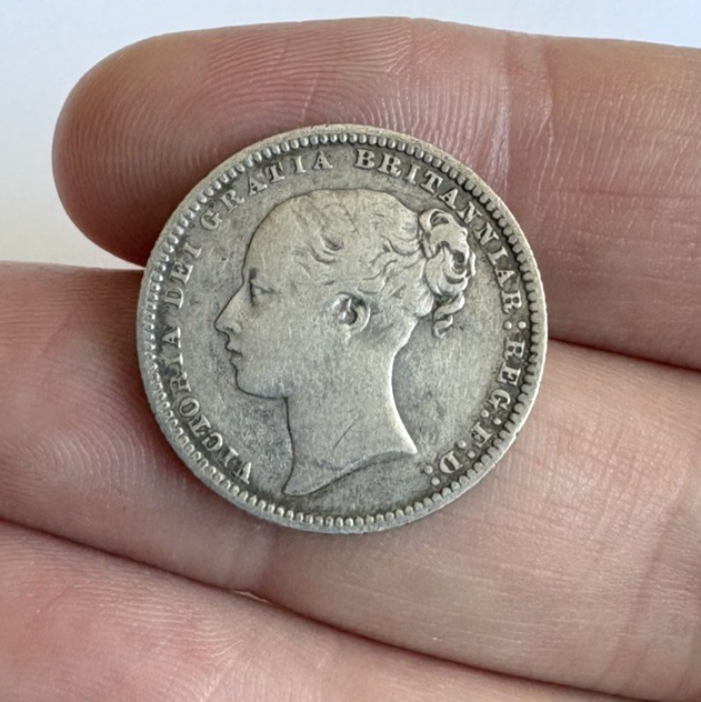Queen Victoria 1875 Die 36 One Shilling Coin Good Condiiton | eBay UK