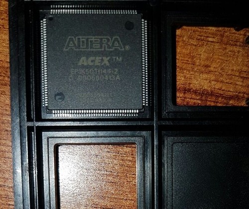 ALTERA EP1K50TI144-2 FPGA ACEX 1K Family 50K Gates 2880 Cells 200MHz 0 ...