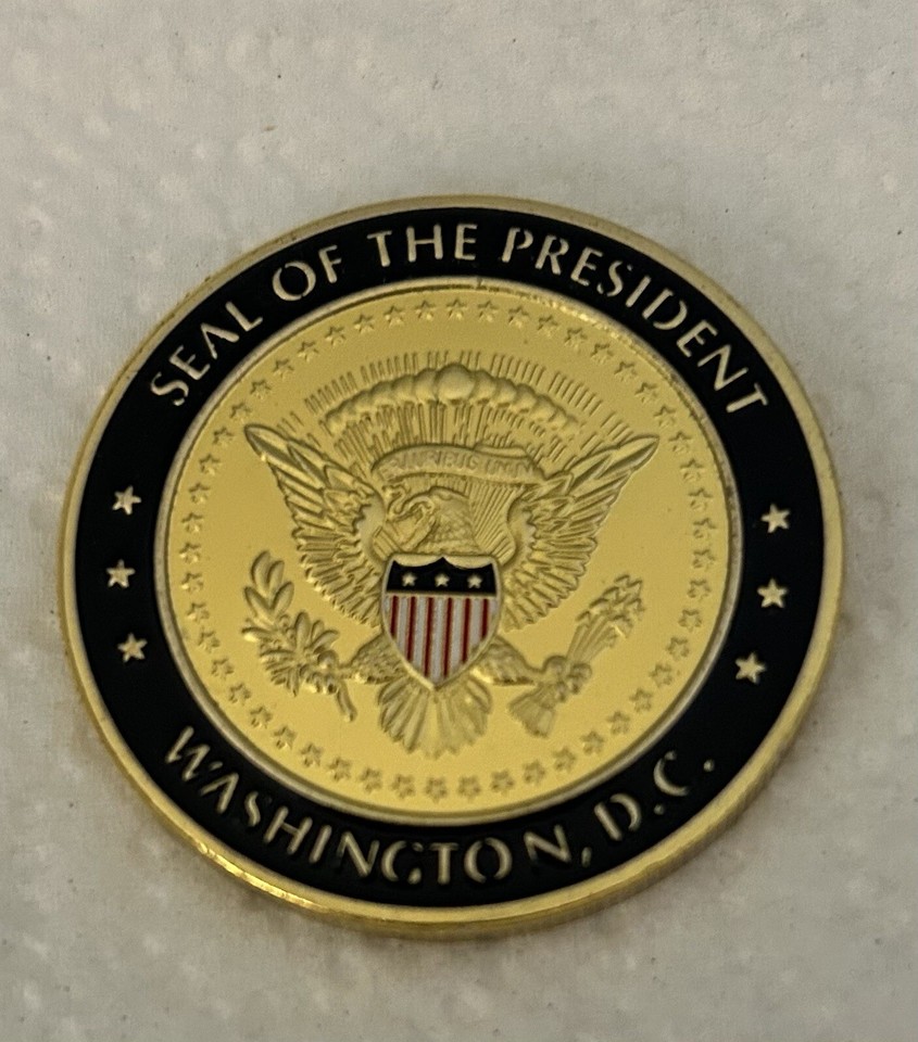 4 TRUMP CHALLENGE COIN GOLD ENAMEL EAGLE PRESIDENT 2nd AMENDMENT WOOD ...