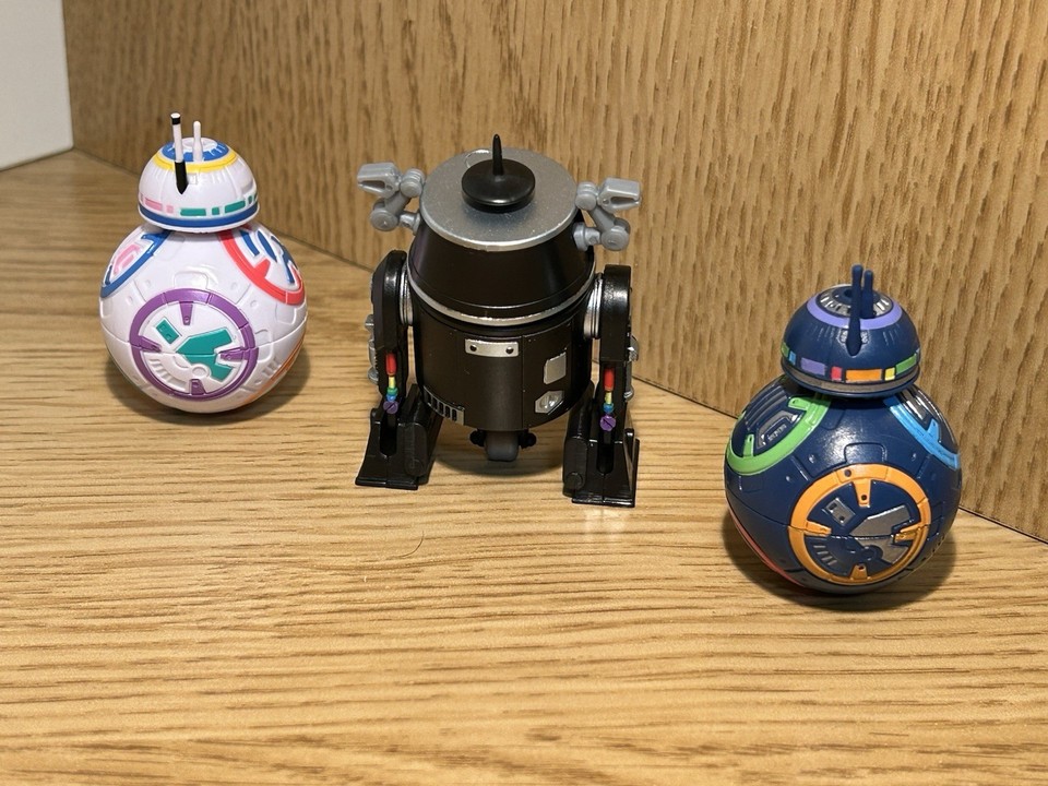Disney SW Droid Factory 2022 BB-PR0UD 2023 BB-Y0U 2025 C1-RN8W Rainbow ...