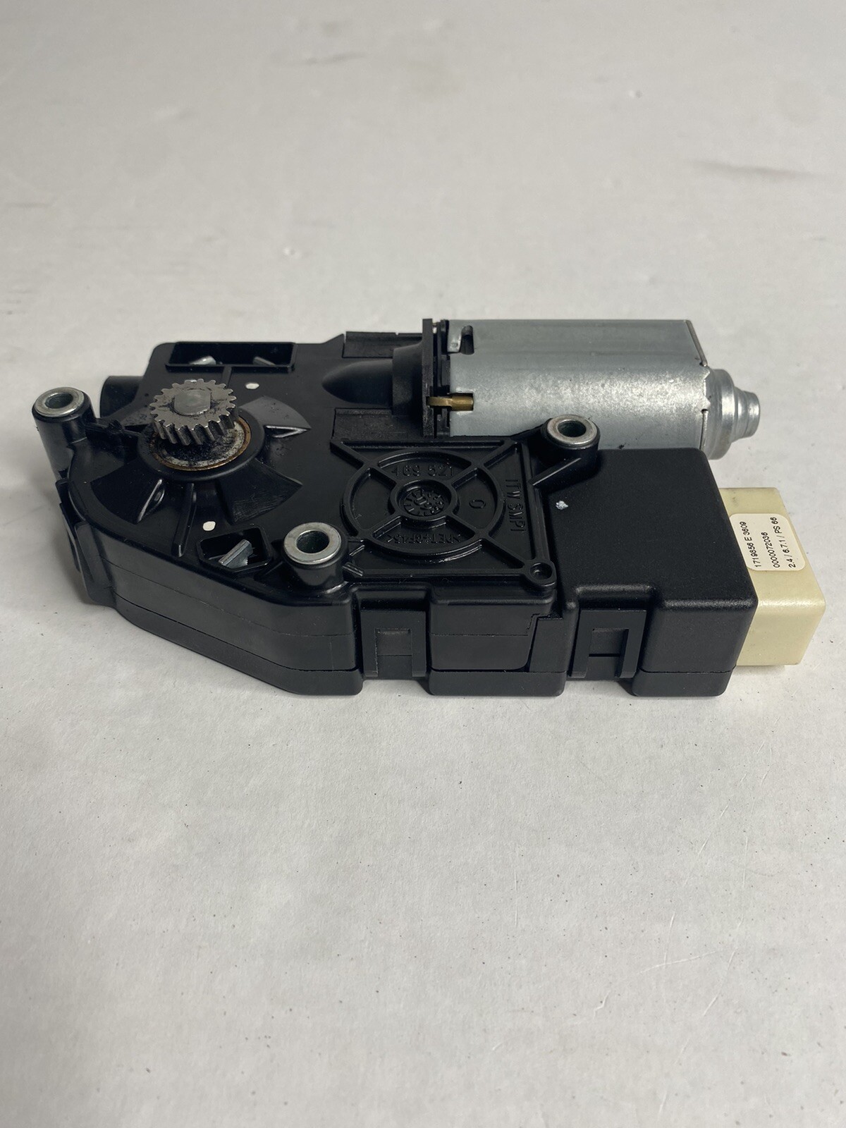 07-13 Mercedes W221 S550 S63 S600 S400 Sunroof Motor A2219066000 OEM | eBay