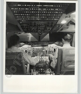 2 AMERICAN AIRLINES Pilots in FLIGHT SIMULATOR Aviation Safety 1970 ...