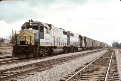 Kansas City Southern (KCS) - GP38-2 - #4027 - Original 35mm Slide | eBay