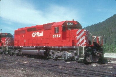 CP 5652 SD-40-2 (CANADIAN PACIFIC) --- Original Slide T2-16 | eBay