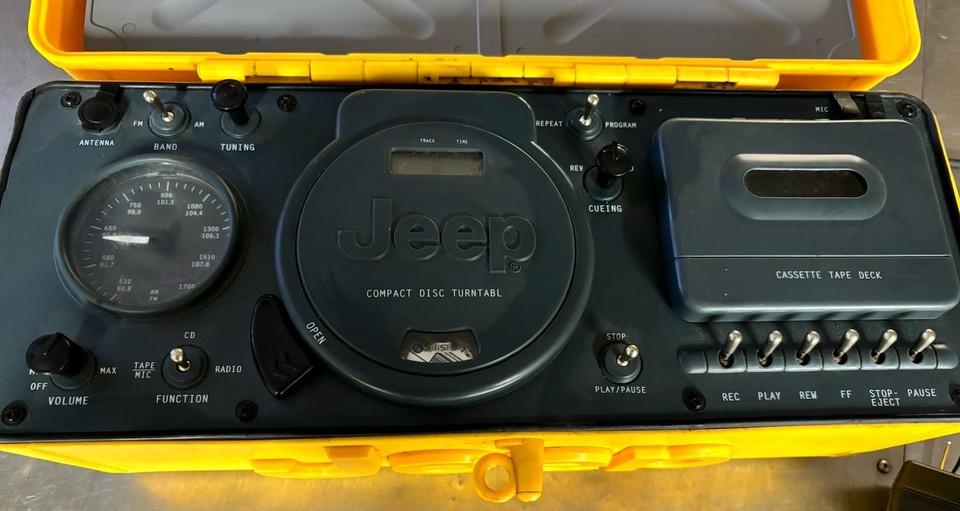 Jeep Telemania Portable Stereo CD/AM FM Radio/Cassette Player Boombox ...
