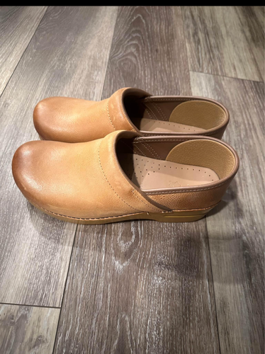 Dansko Professional Women's Shoes - Honey Distressed Leather, Size 41 ...