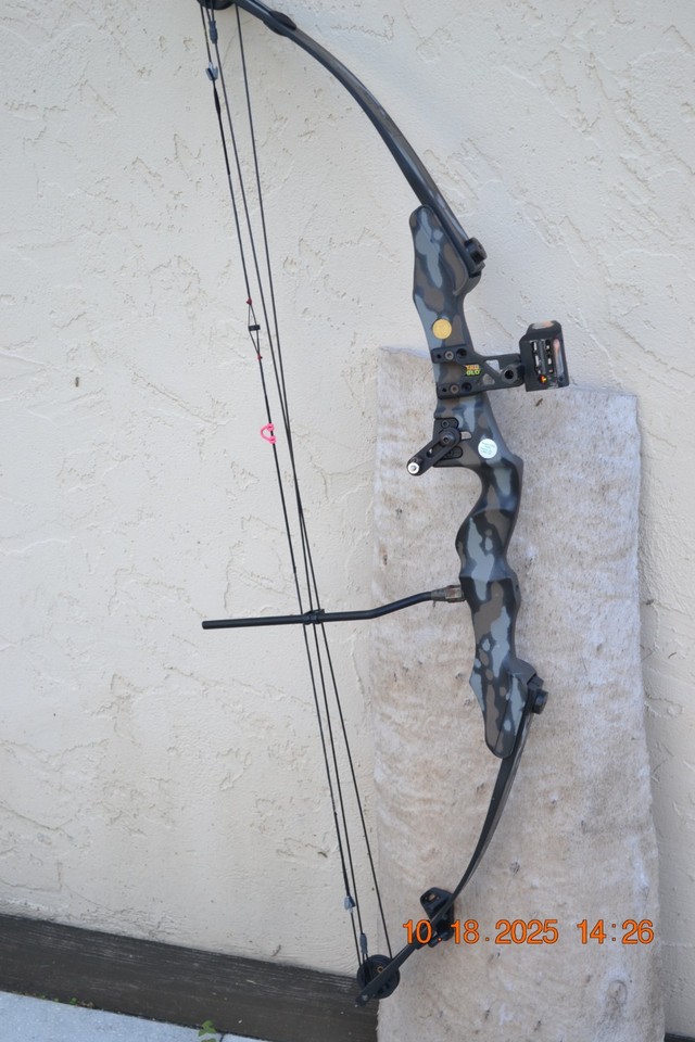 Vintage Martin Tiger Compound Bow, 50 pound draw weight, 27" draw ...