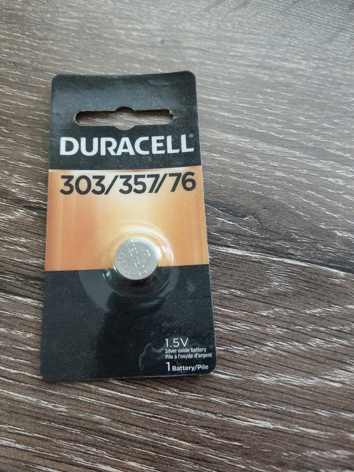 One Duracell 357 303 76 SR44W/SR44 Silver Oxide Battery. NEW | eBay