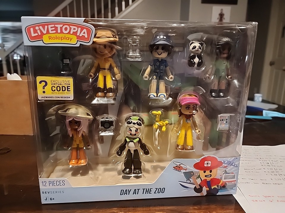 Livetopia Roleplay DAY AT THE ZOO 12 pc Figure Set w/ Code 2023 Roblox ...