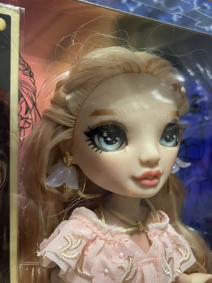 New MGA Rainbow High Victoria Whitman Doll Series 5 Light Pink Freckles ...