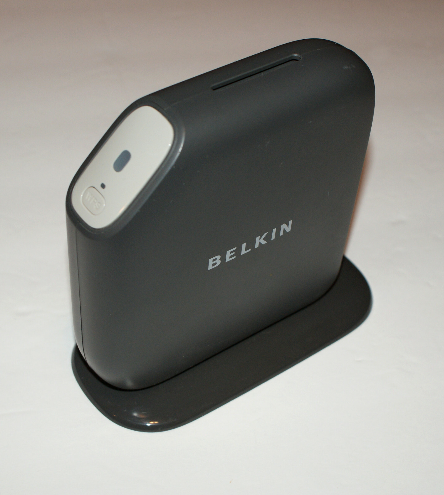BELKIN SURF WIRELESS ROUTER F7D2301 v1 300 Mbps 4 Ports 802.11b/e/g/n 2 ...