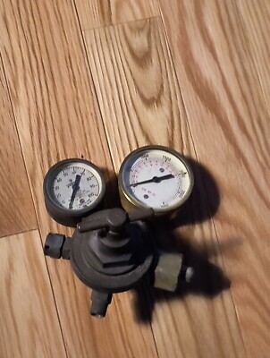 VICTOR WELDING EQUIPMENT CO. SR95 OXYGEN REGULATOR With GAUGES | eBay